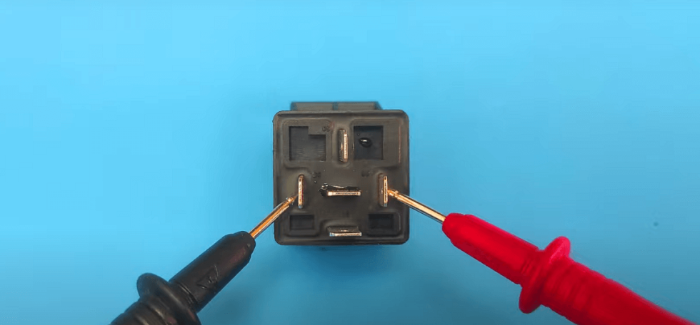 How to Test an Automotive Relay With a Multimeter