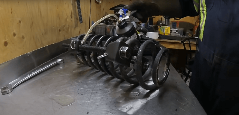 How To Use a Spring Compressor: Top Tips & Techniques