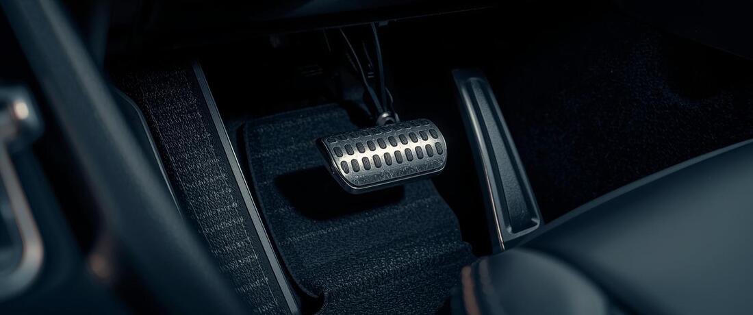 Clutch Pedal Stuck to Floor: Causes, Fixes & What to Do Now